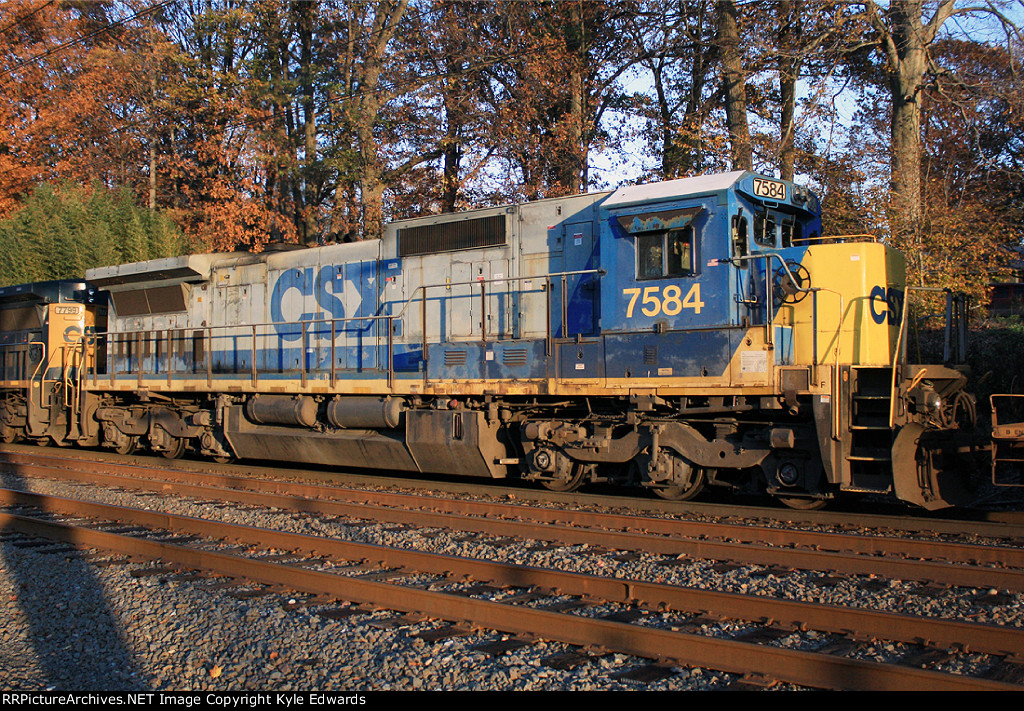 CSX C40-8 #7584 on Q174-06
